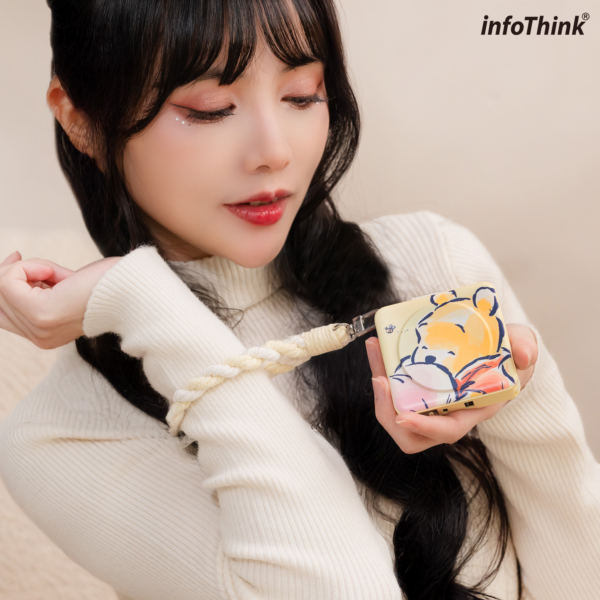 infoThink 小熊維尼系列八合一MAX行動電源(愛睏) | infothink